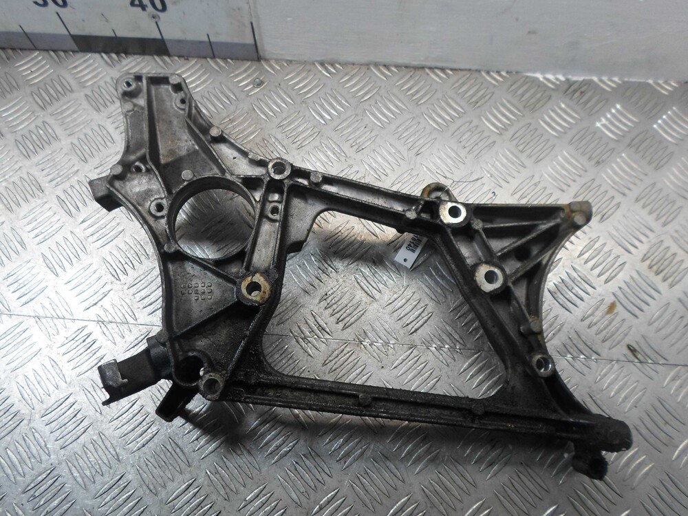 6512011109 Кронштейн Mercedes E-klasse (W212) 2009 - 2016 2010 купить ...