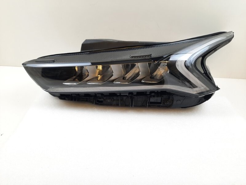 92101L2000 Фара KIA K5 1 2020- купить бу по цене 32809 руб. Z27578981 ...